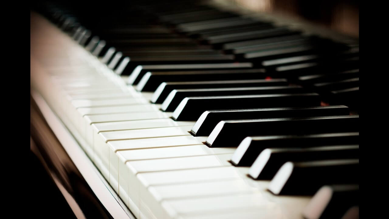 Piano vs. Keyboard: What Do I Need for Lessons?
